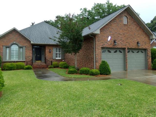 755 E Glouchester Dr, Sumter, SC 29150