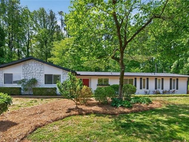 755 E Hembree Xing, Roswell, GA 30076
