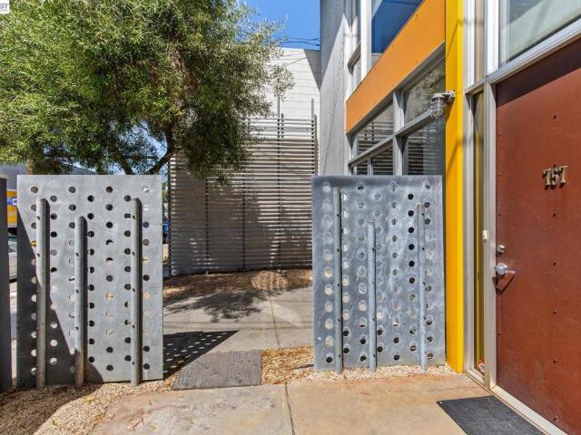 755 Folger Ave