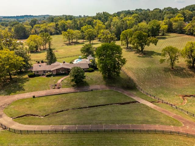 755 Long Hollow Pike