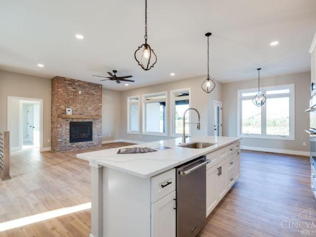 755 Lake Bluff Court