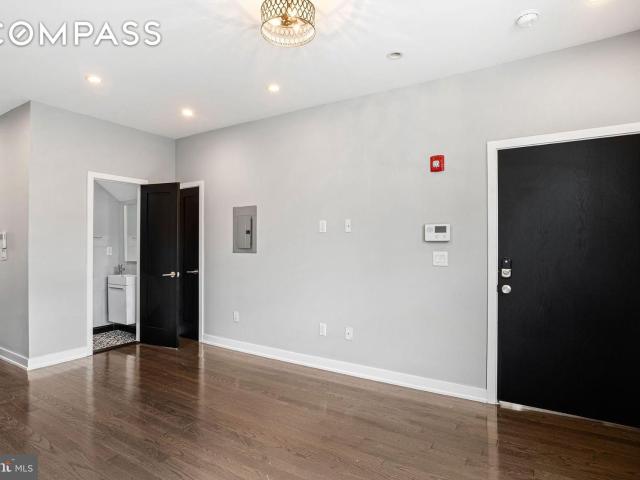 755 N Capitol St C, Philadelphia, PA