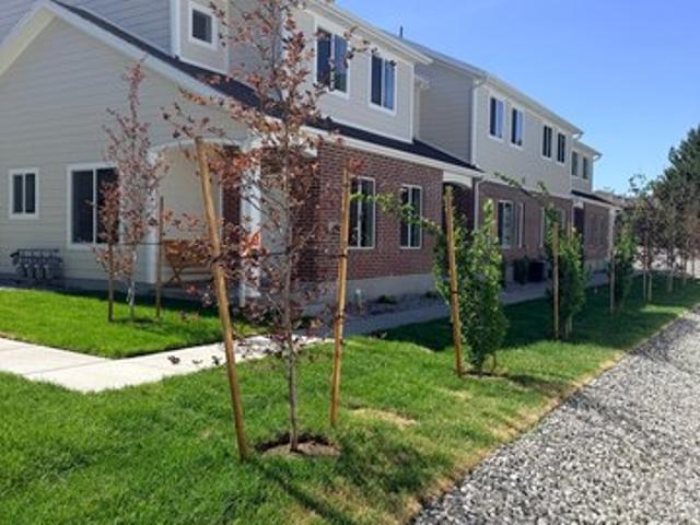 755 N Pheasantbrook Dr Unit 3D, Centerville, UT 84014