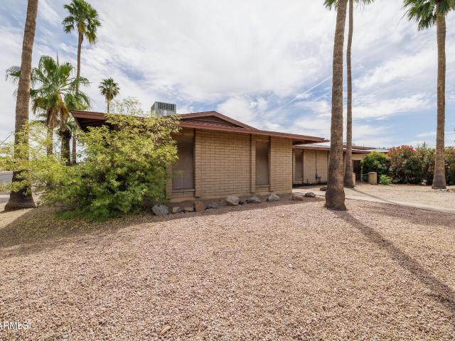 755 N Stewart, Mesa, AZ 85201 | MLS #7013 | Compass