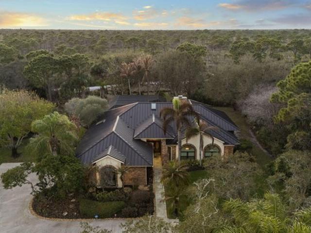 755 NE Stokes Ter, Jensen Beach, FL 34957