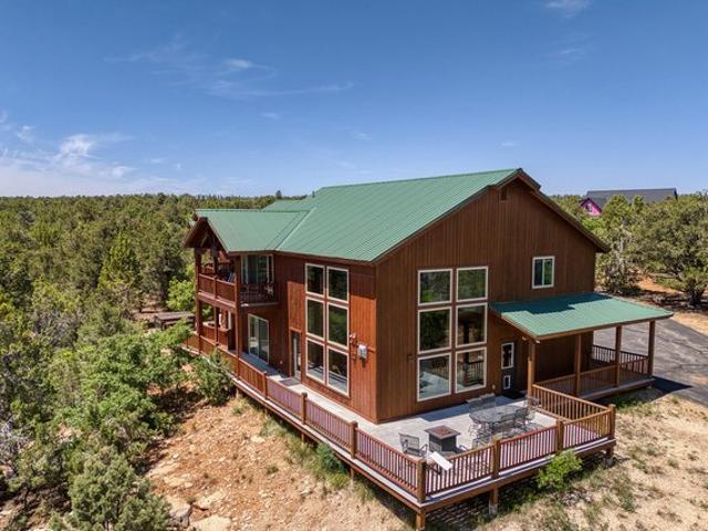 755 S Zion Ridge Dr, Orderville, UT 84758