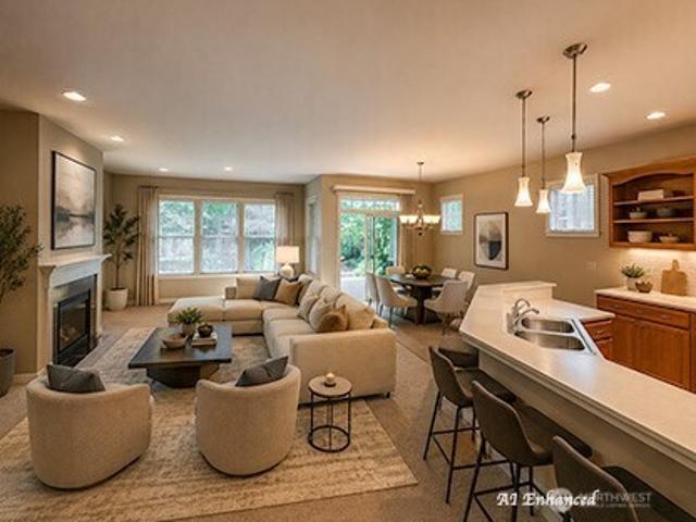 755 SE Heron Drive