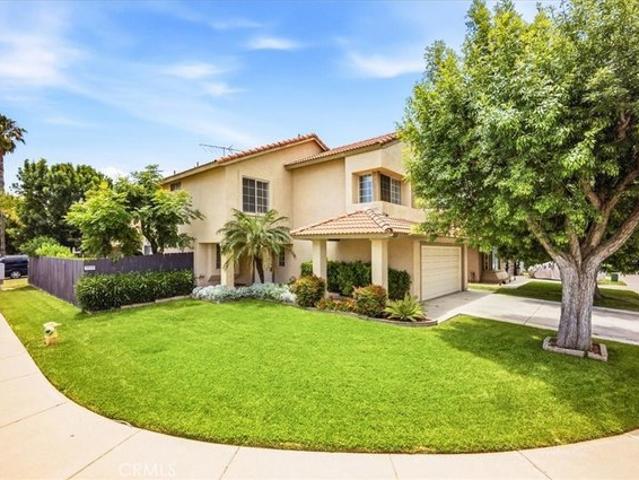 755 Spinnaker Dr, Perris, CA 92571