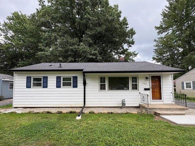 7567 Inland Dr, Olmsted Falls, OH 44138