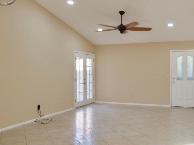 7568 W Kerry Lane