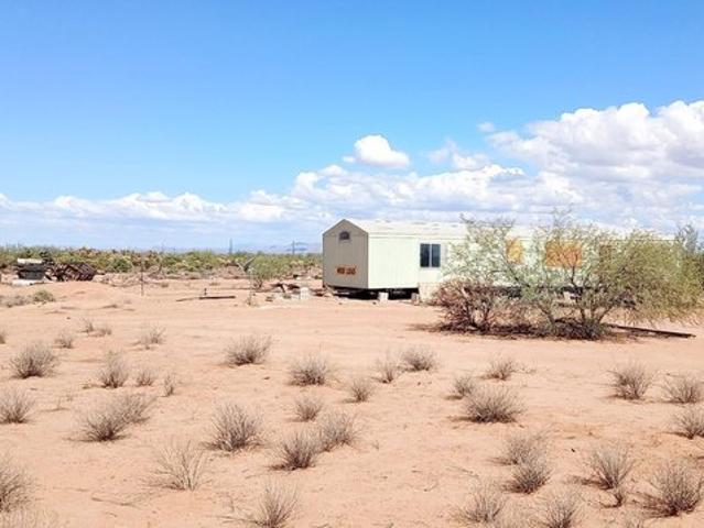 7569 N Avra Rd, Tucson, AZ 85743