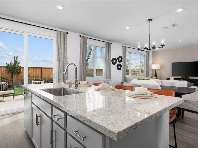7569 Sachet Way, Sacramento, CA 95829