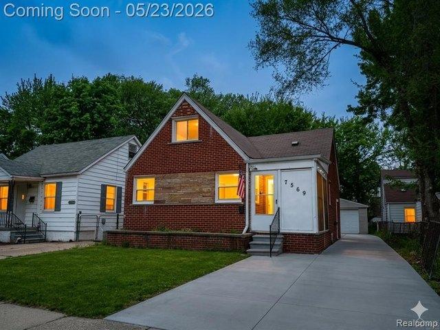 7569 Westminster Ave, Warren, MI 48091