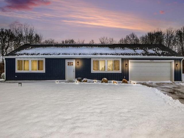 75603 Ridgeway Dr, Lawton, MI 49065