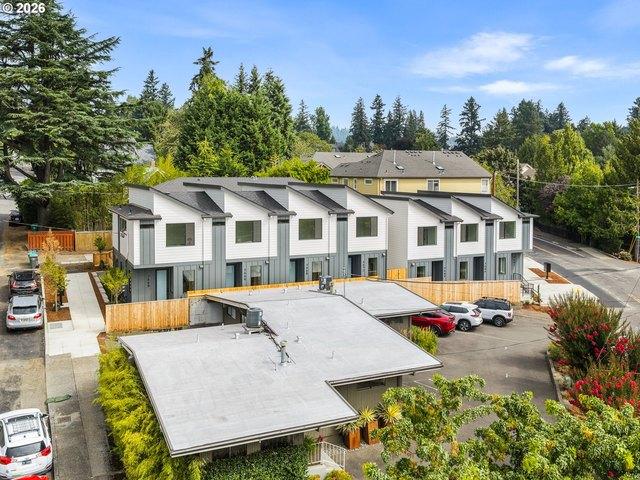7560 SW 31st Ave, Portland, OR 97219