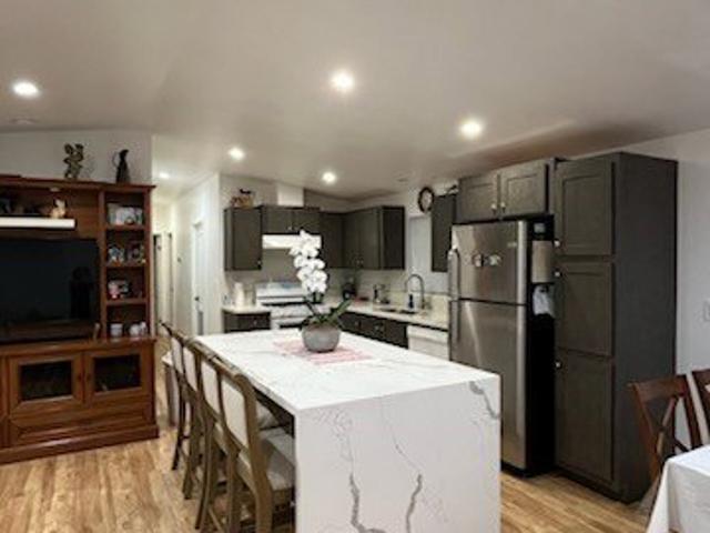 7560 Woodman Pl Spc 107, Van Nuys, CA 91405