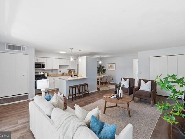 7561 Spring Lake Dr Apt B2, Bethesda, MD 20817