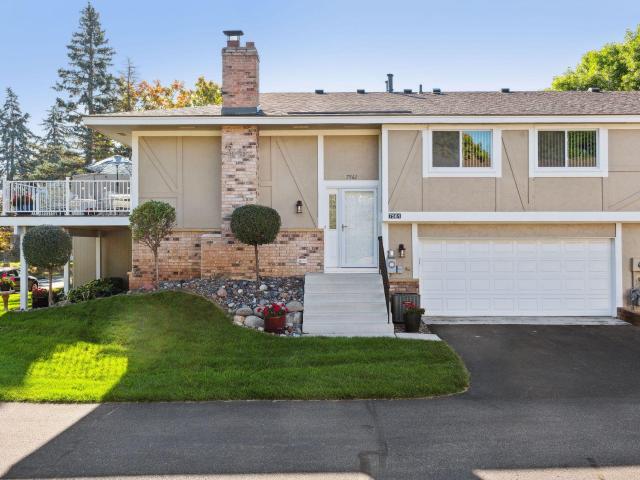 7561 Zinnia Way