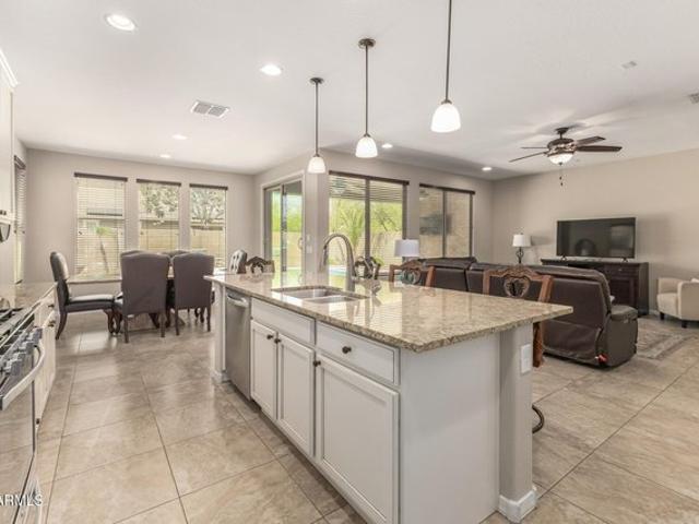7562 E Plata Ave, Mesa, AZ 85212