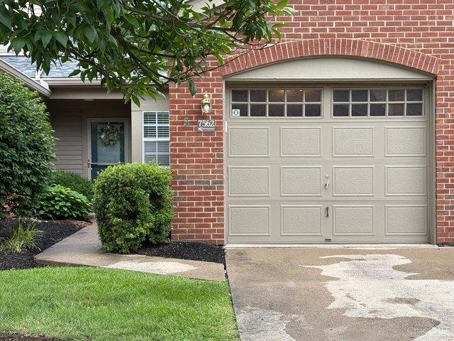 7562 Greenarbor Dr, Anderson Township, OH 45255