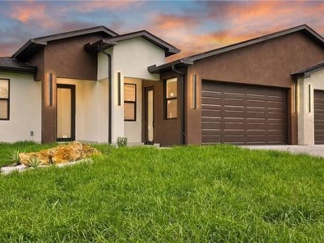 756 758 Gerald Ave, Lehigh Acres, FL 33936