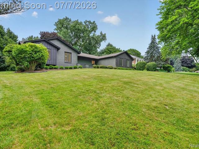 756 Great Oaks Drive