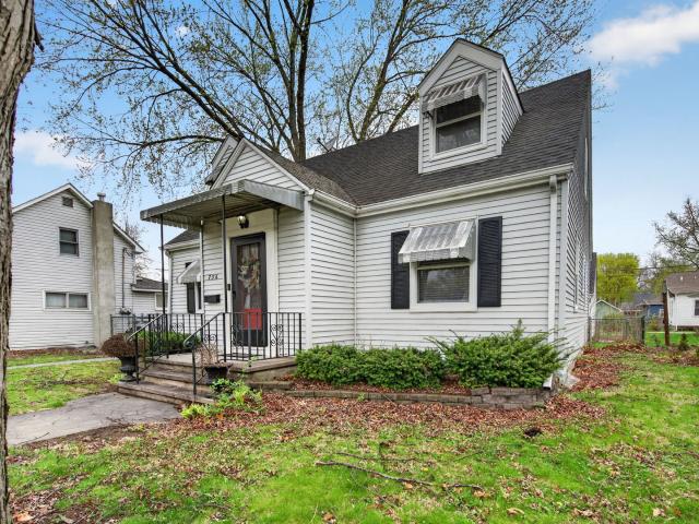 756 Douglas St, Morris, IL 60450 | MLS #12619 | Compass