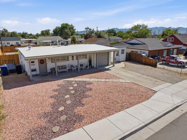 756 E Carnation Dr S, Sandy, UT 84094