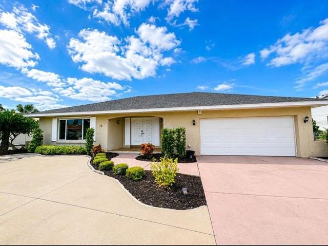 756 Flamingo Dr, Apollo Beach, FL 33572