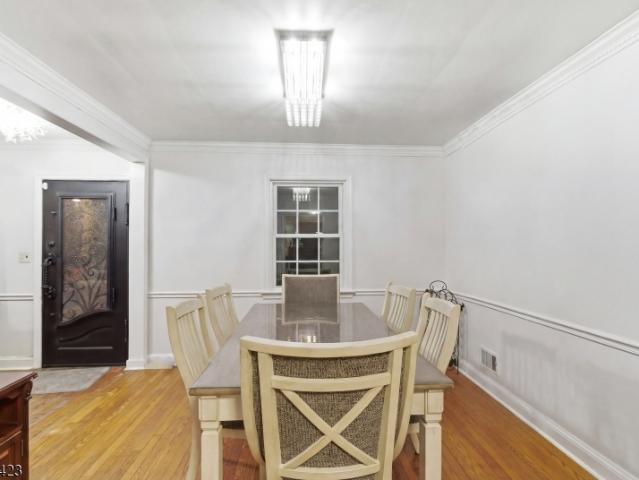756 W Inman Ave