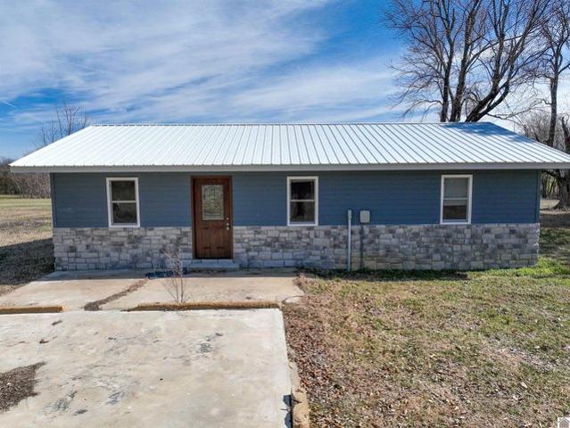 756 Woodville Rd, Kevil, KY 42053