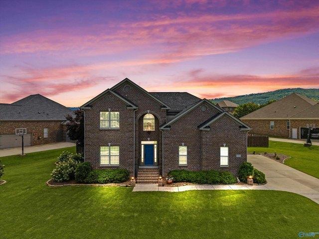7574 Crestridge Dr, Owens Cross Roads, AL 35763