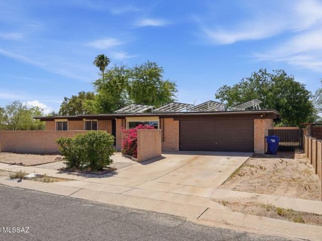7575 E Logan Dr, Tucson, AZ 85730