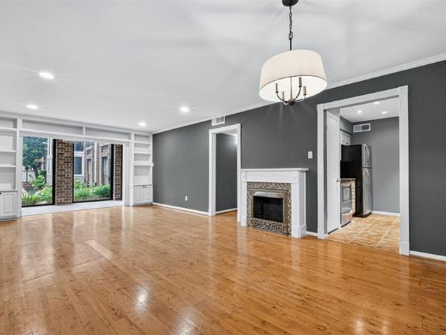 7575 Katy Fwy Apt 18, Houston, TX 77024