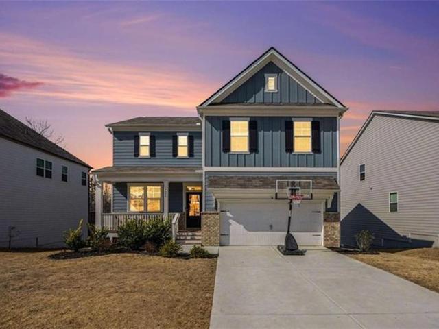 7576 Jennadee Dr, Fairburn, GA 30213