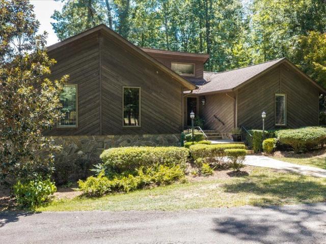 7576 Lakewood Drive