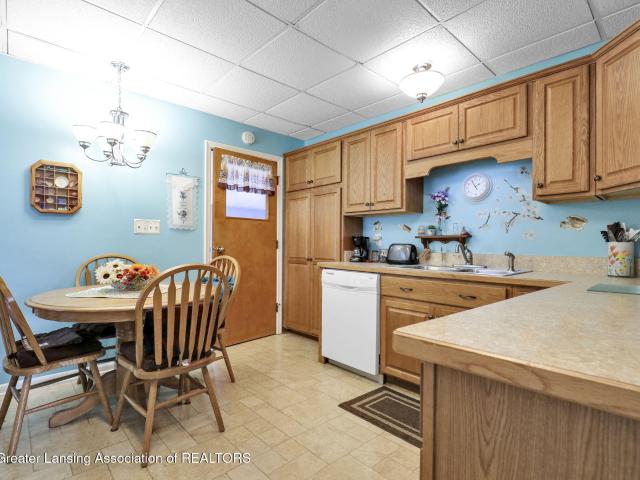 7571 N Hartel Road