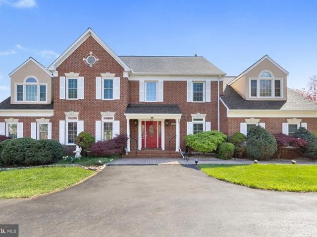 7573 Fusilier Dr, Warrenton, VA 20186