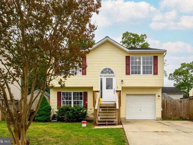 757 209th St, Pasadena, MD 21122