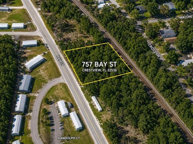757 Bay St, Crestview, FL 32536