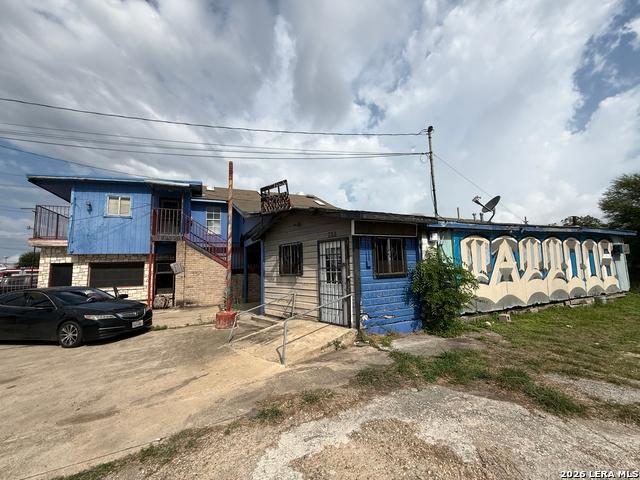 757 Historic Old Hwy 90