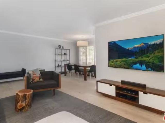 757 Ocean Ave, 113, Santa Monica, CA 90402