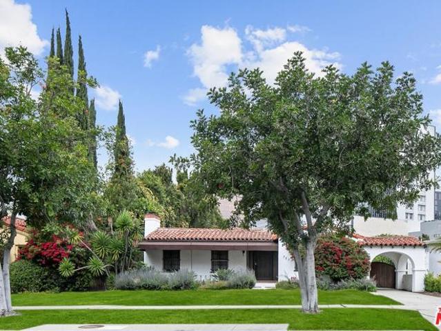 757 McCarthy Vista, Los Angeles, CA 90048