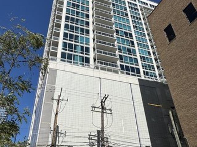757 N Orleans St Apt 812, Chicago, IL 60654