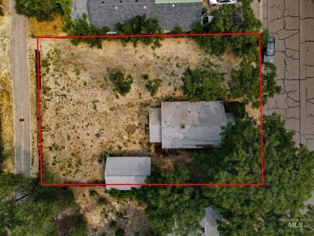 757 NW 2nd St