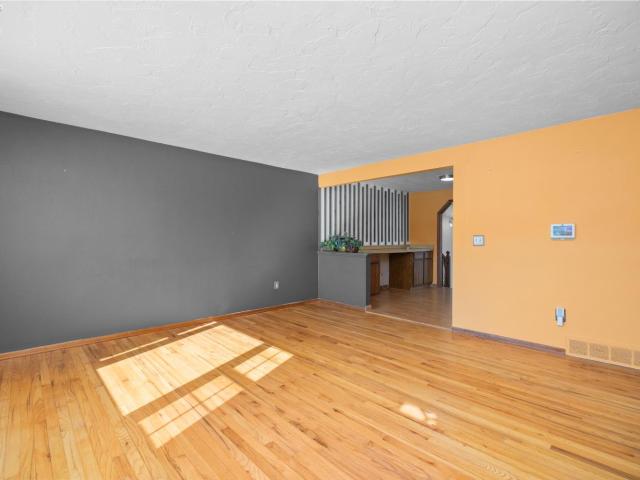 757 W Martin Ave
