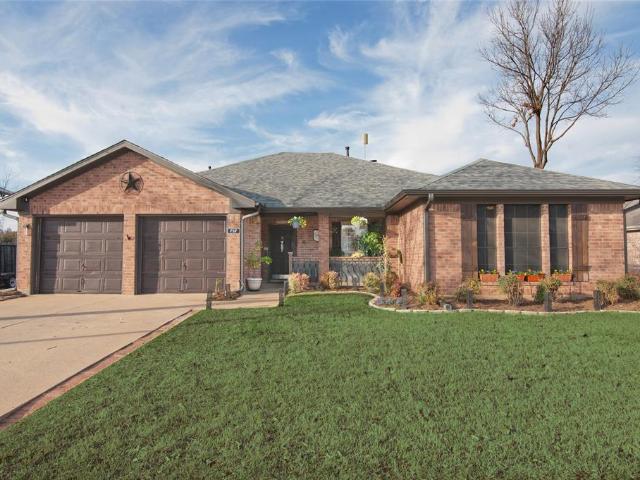 757 Winding Oak Bend, Lake Dallas, TX 75065 | Compass