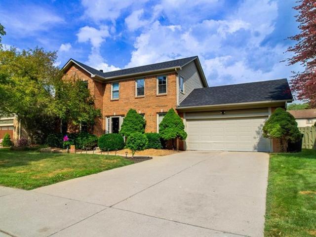 7584 Maple Dr, Westland, MI 48185