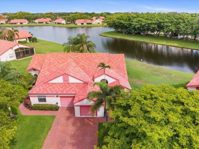 7585 Lexington Club Blvd Apt B, Delray Beach, FL 33446