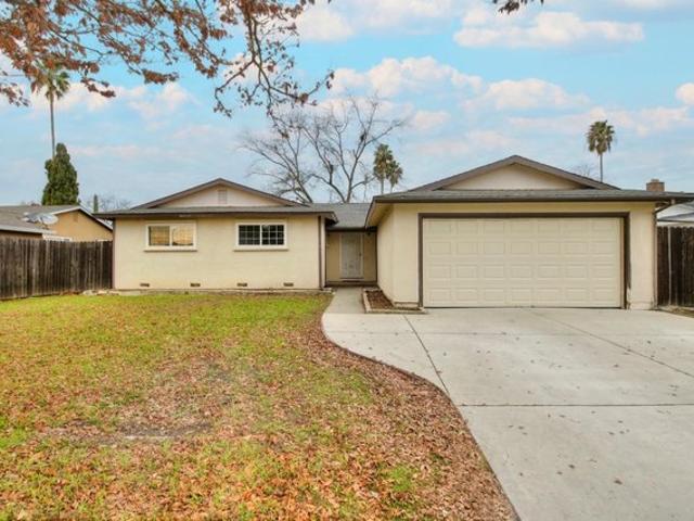 7585 Twilight Dr, Sacramento, CA 95822